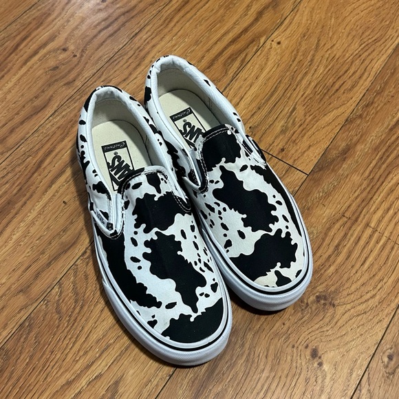 Vans | Shoes | Vans Customs Cow Print Slip On Classic Canvas Unisex M 7 ...